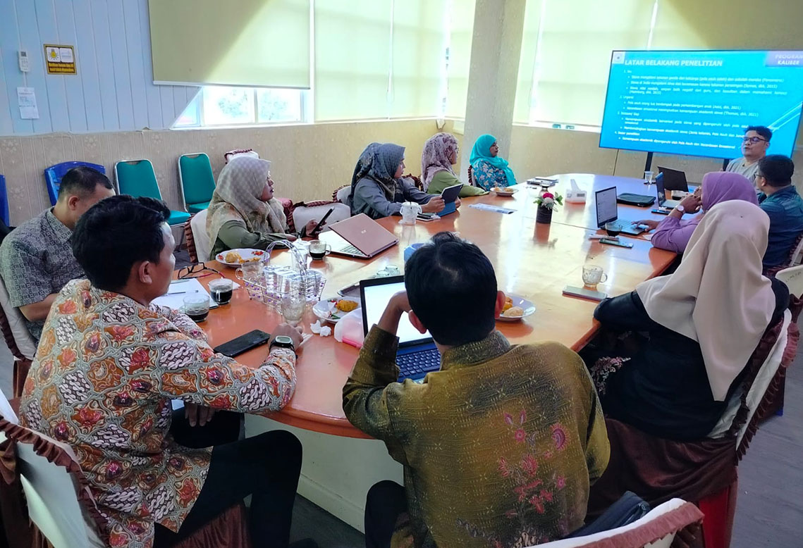 UM Sumatera Barat Luncurkan Program Kaliber, Tingkatkan Kualitas Akademik Dosen